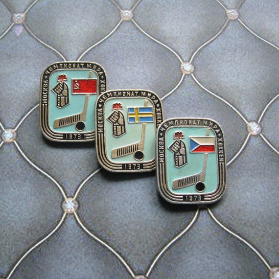 1973 International Hockey Championship Pins, Hockey i… - Gem