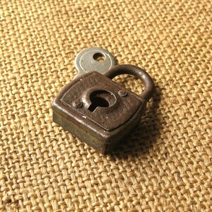Small Antique Padlock Wedding Lock Love Lock and Key Retro - Etsy