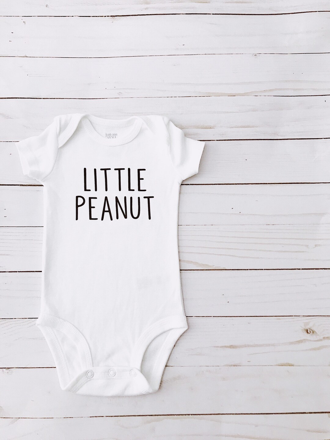 Little Peanut Body, Babymitteilungs-Body, Schwangerschaftsankündigung ...