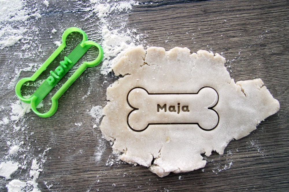Personalize Dog Treats with Pets names / custom cookie cutter | Etsy