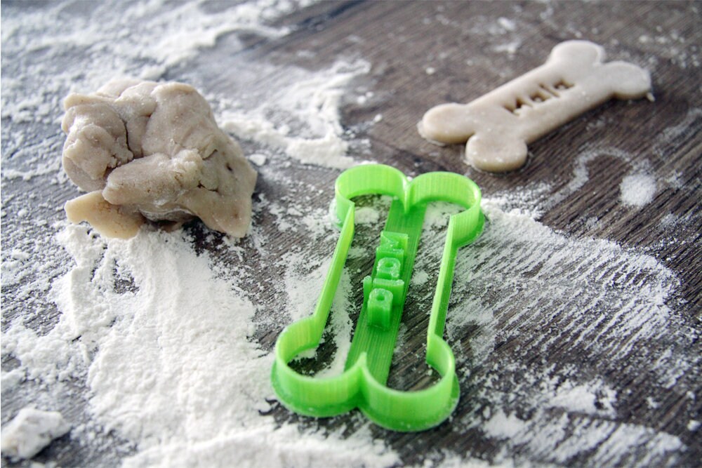 Personalize Dog Treats with Pets names / custom cookie cutter | Etsy