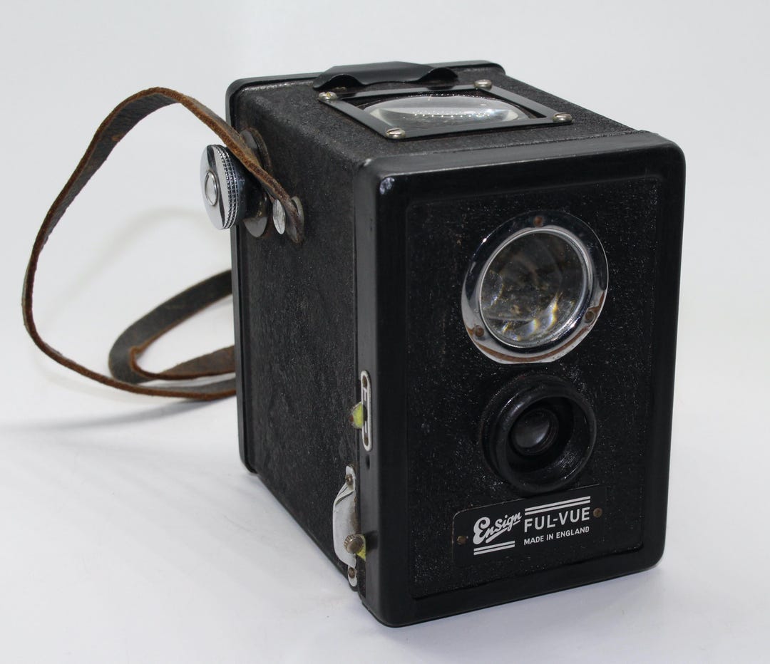 Vintage Ensign Ful-vue Box Camera: 120 Film, Working Shutter, C.1939 ...