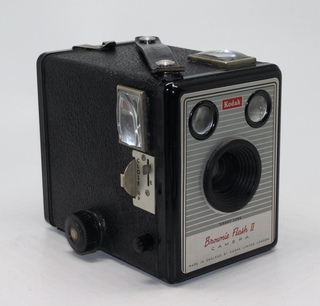 Kodak Brownie Flash III Box Camera – C.1957-1960 - Very Good Condition ...