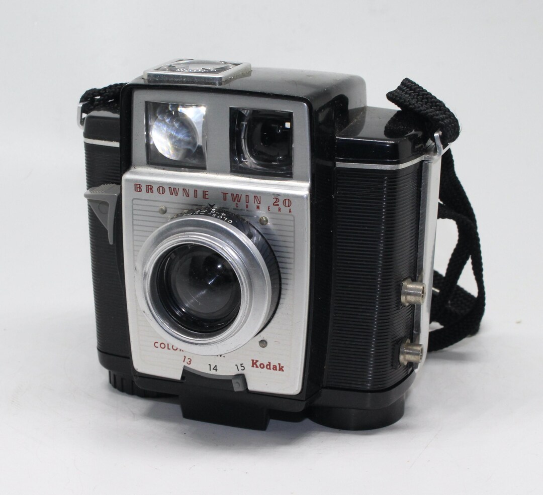 Kodak Brownie Twin 20 Camera 620 Film With Bag, Box and Manual – C.1959 ...