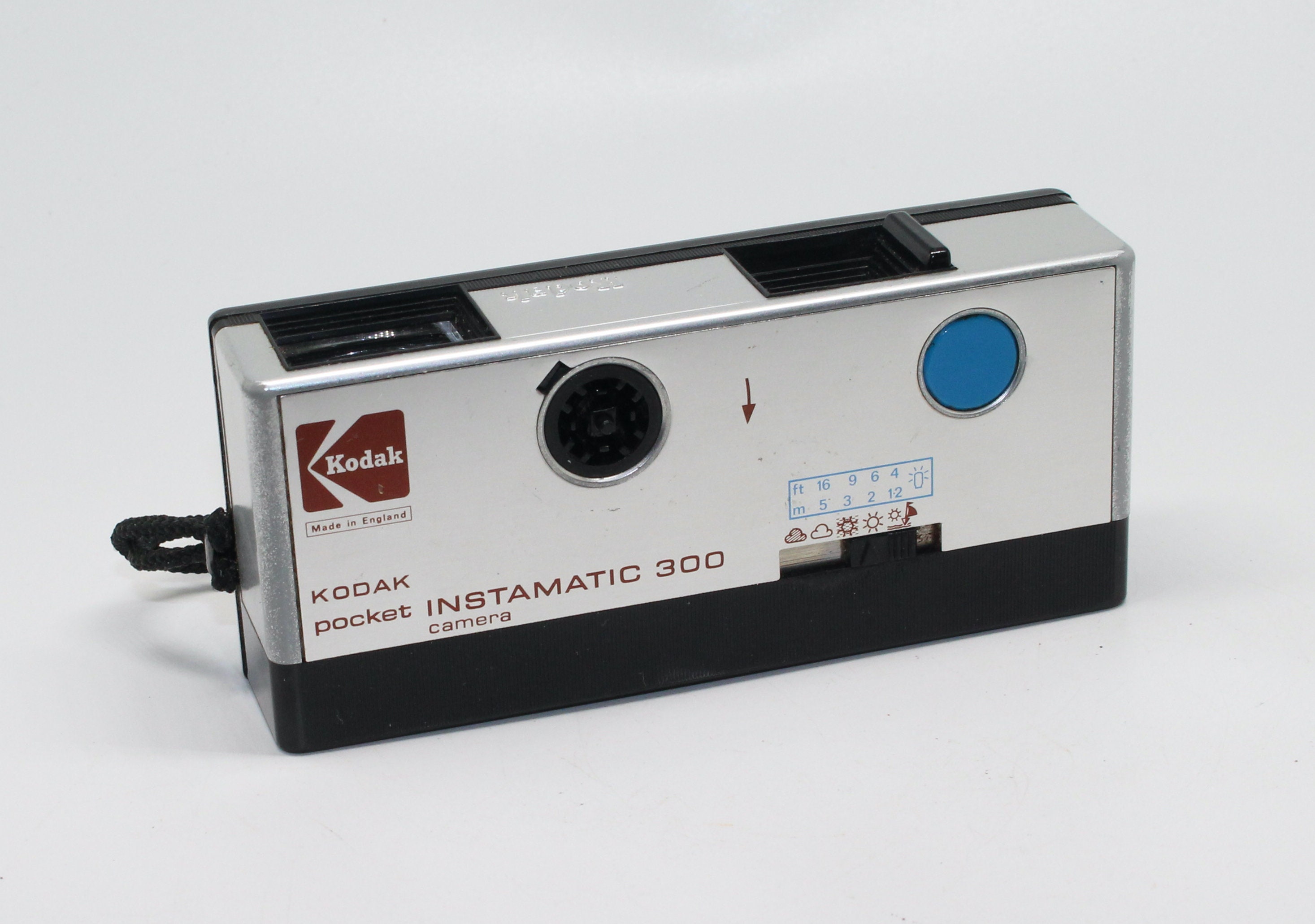 Does anyone have experiance with Kodak Pocket Instamatic 300 110 Instant Camera? : r/110photography