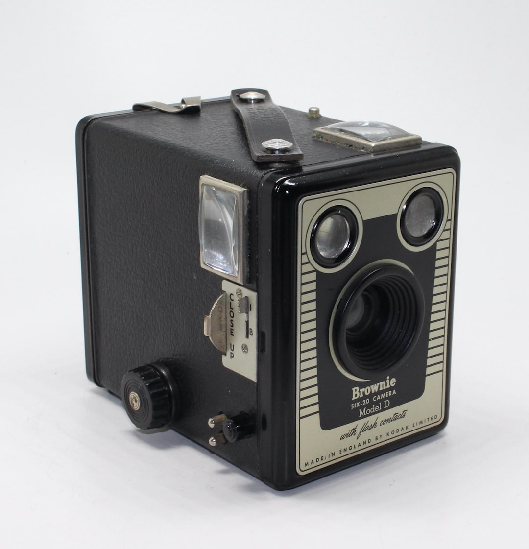 Kodak Brownie Six-20 Box Camera Model D With Carry Bag – C.1953-1957 ...