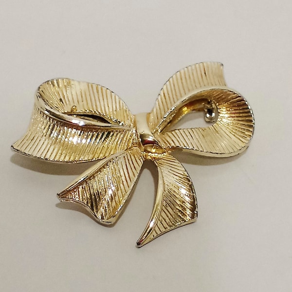 Gold Tone Bow Brooch Etsy