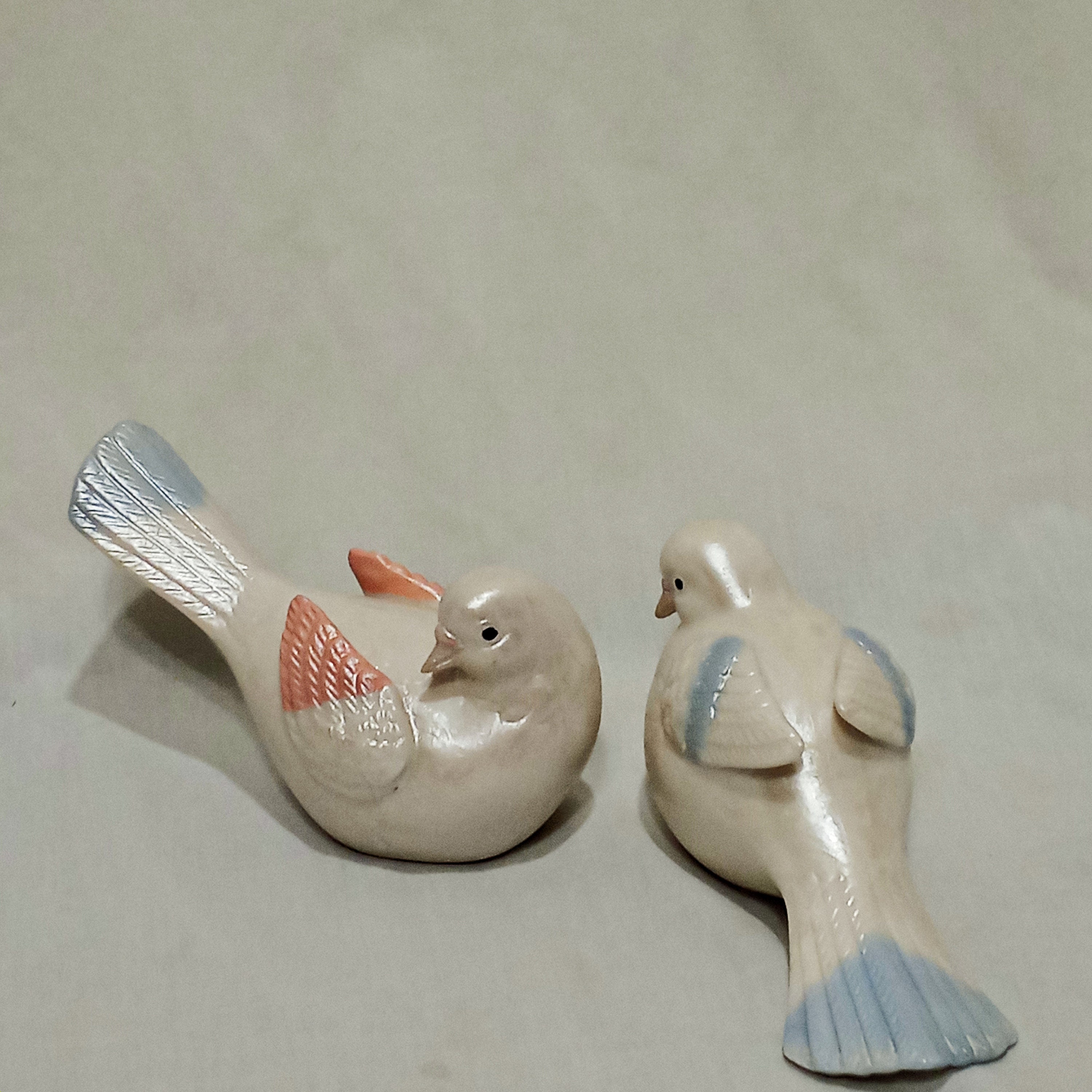 Pair Doves Birds Figurine 3 Porcelain Designspirations 2002 White Blue ...