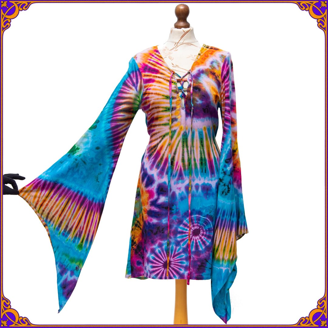 TRIPPY 1970s Style Psychedelic Bell Sleeves Lace up Dress. 1970s Style ...