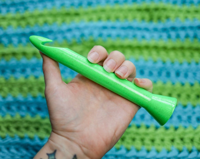20mm Crochet Hook, 3D Printed Ergonomic Crochet Hook, Neon Green ...