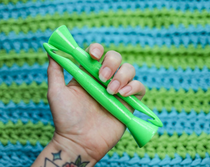 12mm Ergonomic Crochet Hook, 3D Printed Jumbo Crochet Hook, Neon Green ...