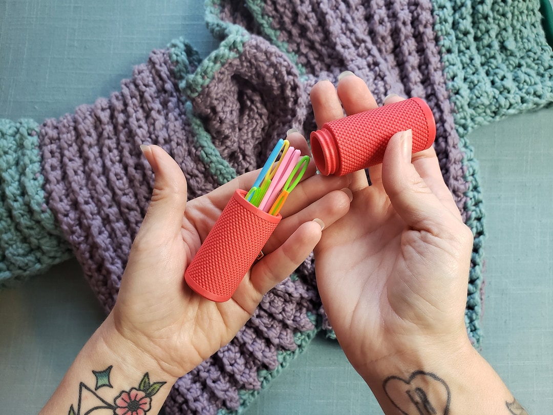 Tapestry Needle Holder, 3D Printed Textured Twist Travel Container for ...