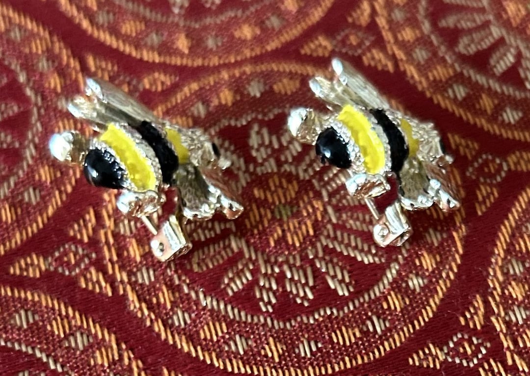 Vintage Gerry's Set of Gold Tone Enameled Bumble Bee Brooches Honey Bee ...