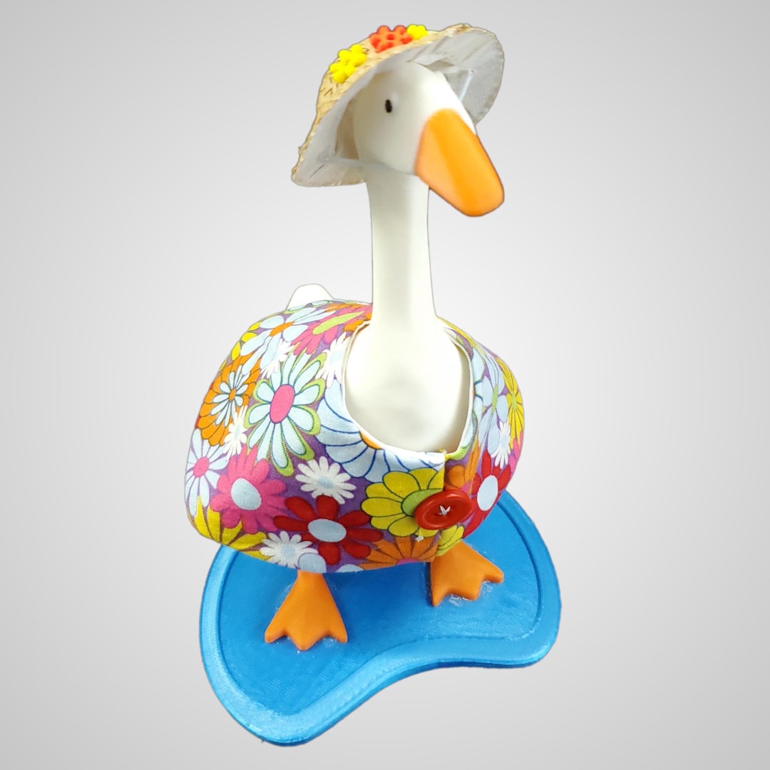 Desk Goose Outfit: Floral Dress & Straw Hat - Clothing for 7 Inch Geese ...