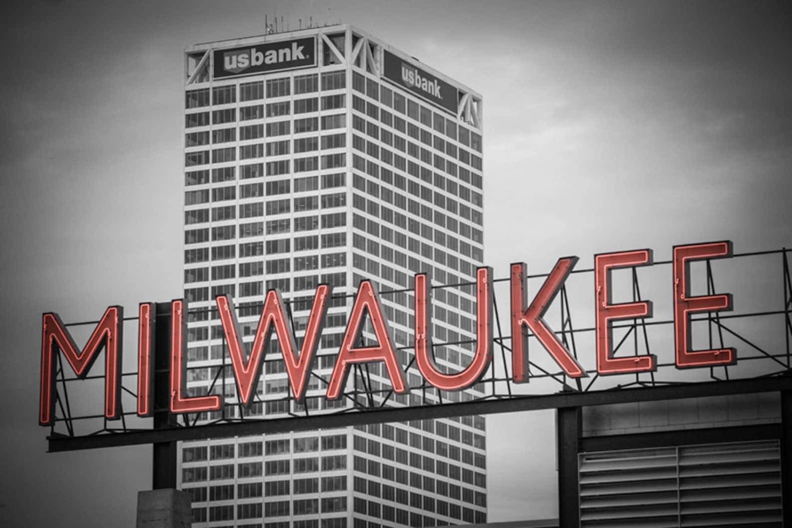 Milwaukee Neon Sign Photo Milwaukee Photography Milwaukee - Etsy