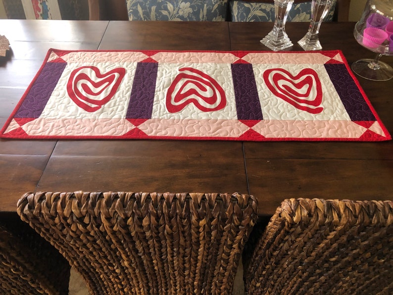 Valentines Day Table Runner - Etsy