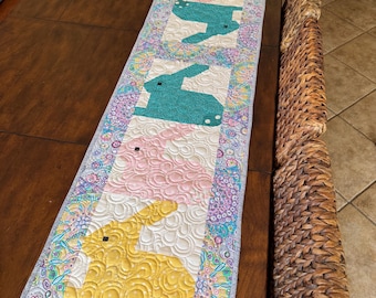 Quilted Table Topper, Table Topper, Quilted Table Runner, Table Runner ...