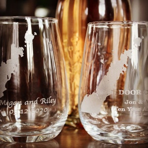 Door County Map Engraved Glasses - Etsy