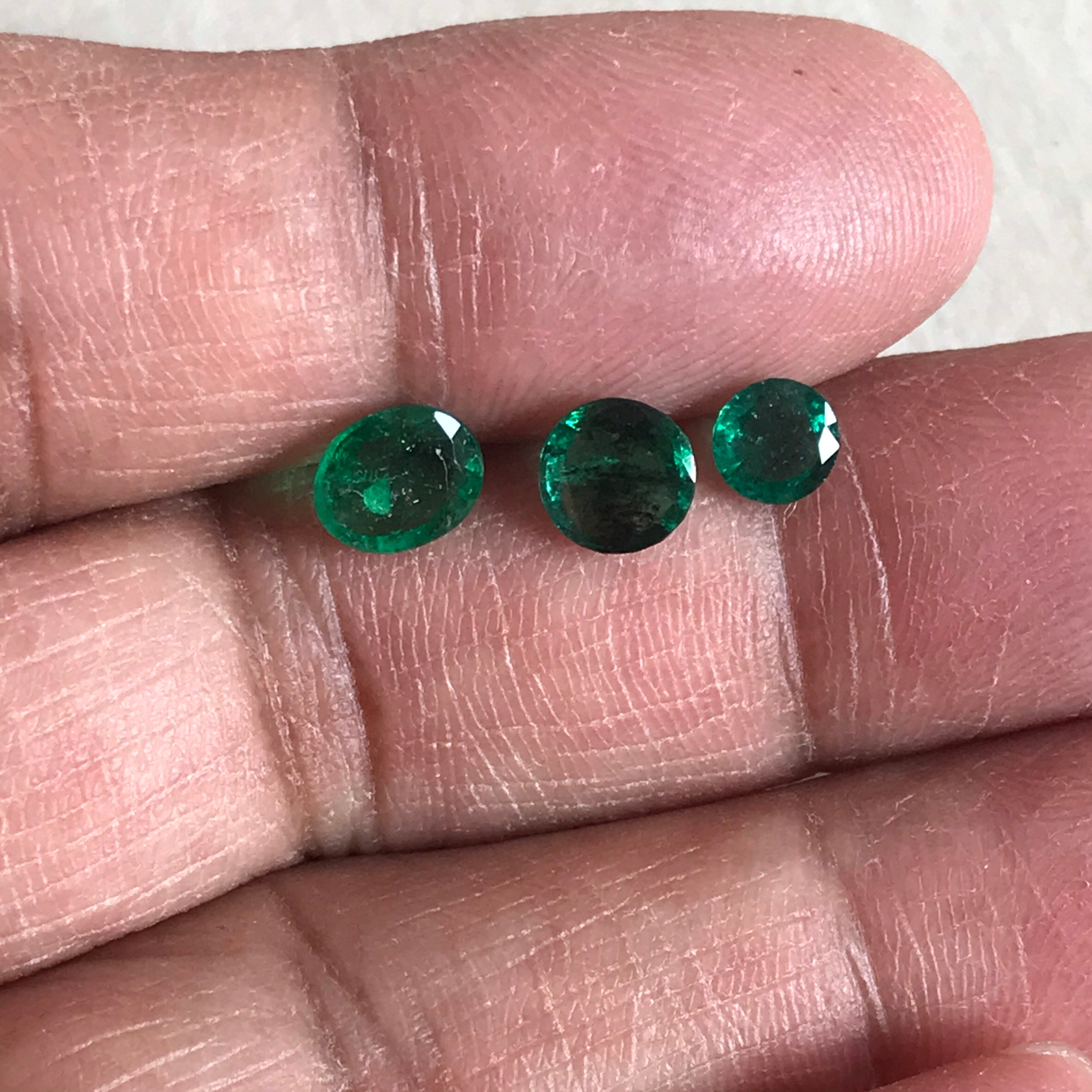 Emerald Faceted ROUND and Oval 5 , 6.5 , 7x6 Mm Appx., Rich Green Color ...