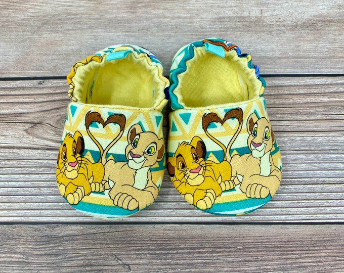 Lion Baby Shoes, Animal Baby Booties, Newborn Moccasins, Gift for Baby ...