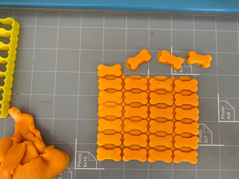 Dog Bone Multicutter 1x 28 Bones Fast Shipping | Etsy