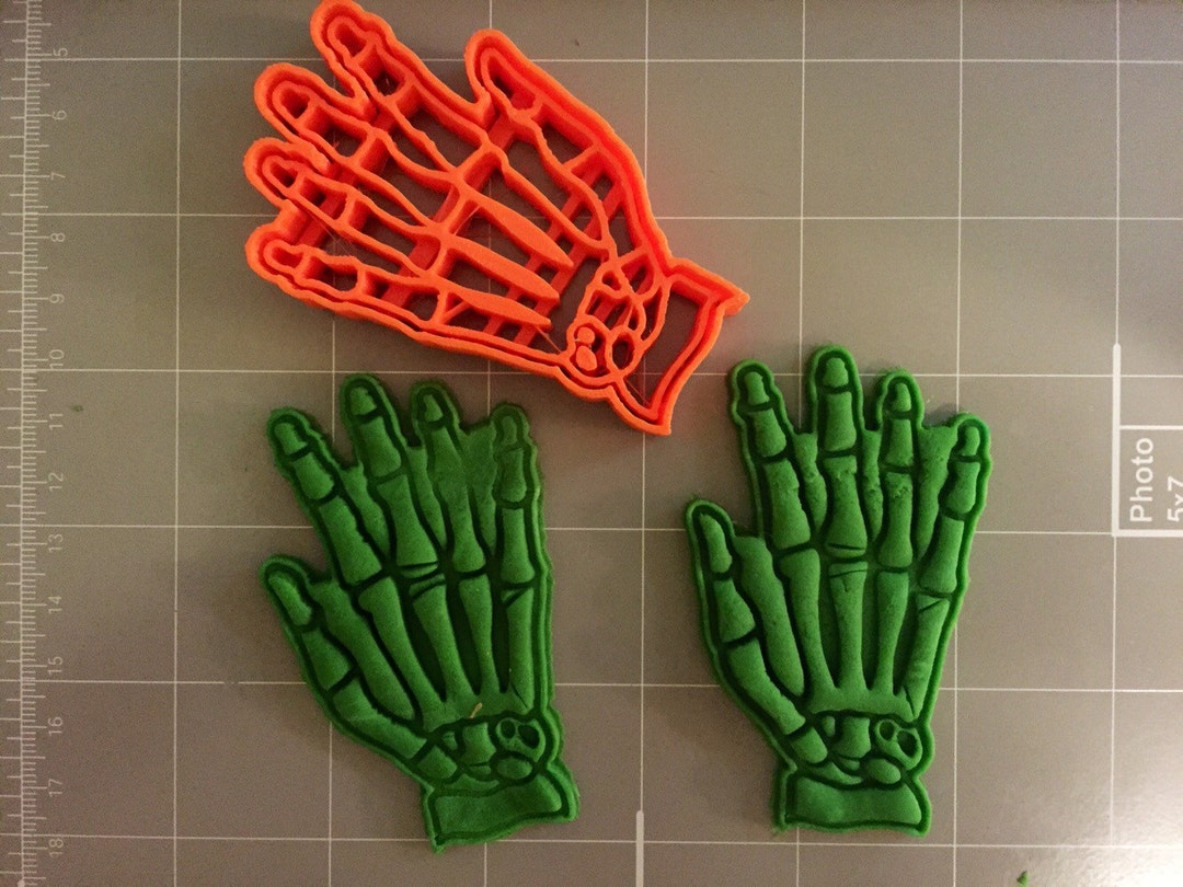 Hand Skeletons Cookie Cutter Fast Shipping Sharp Edges Exceptional ...