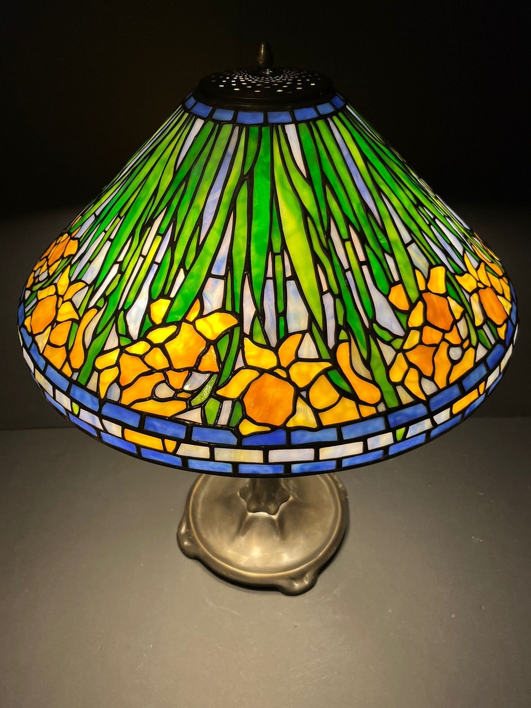 20 Daffodil Tiffany Lamp, Tiffany's Style, Tiffany Studios, Standing ...