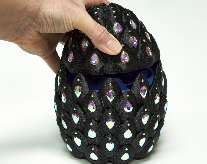 Teardrop Gemmed Ridgeback Dragon Egg Deck Box for Holding A Double ...