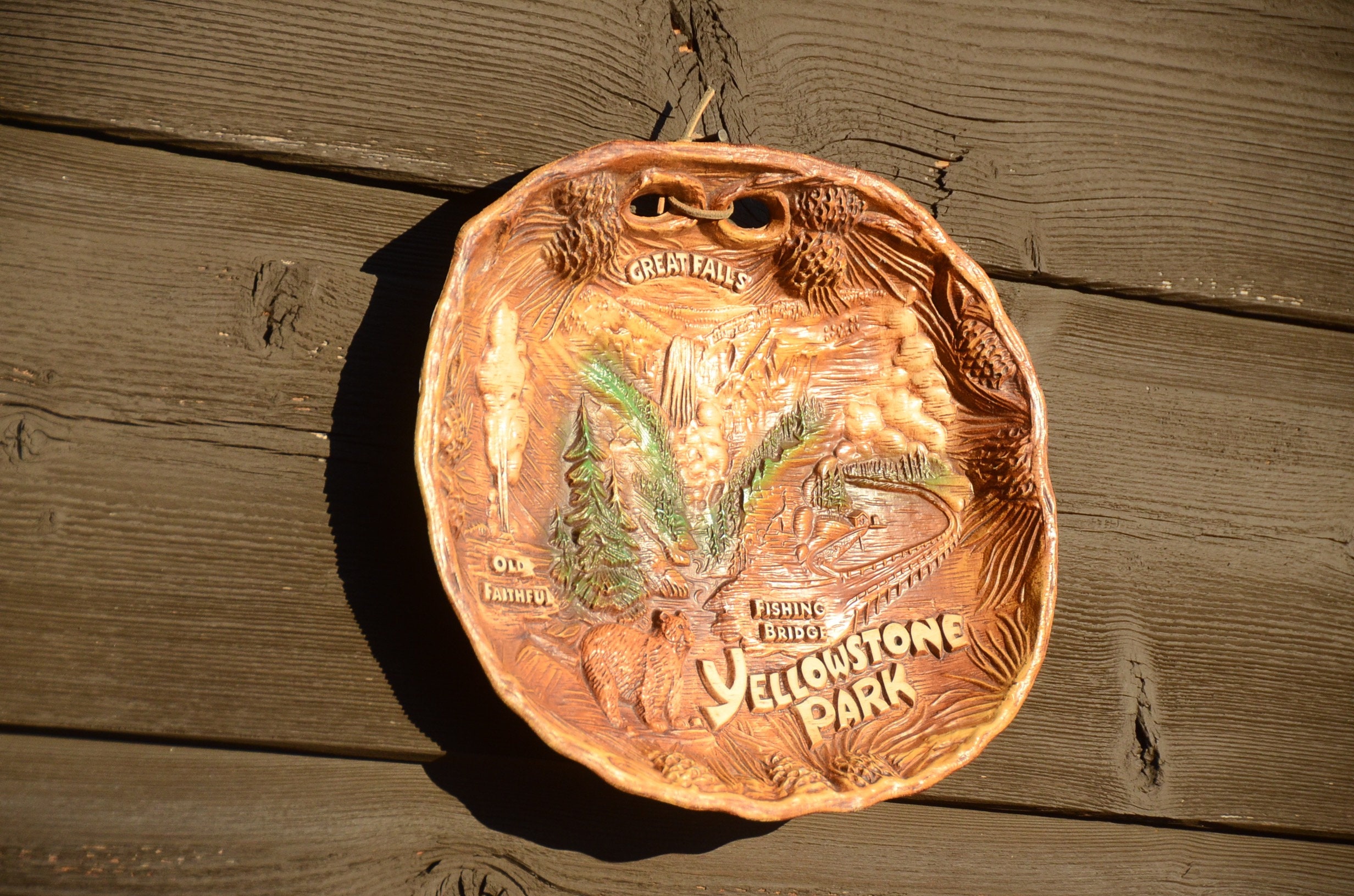 Vintage YELLOWSTONE SOUVENIER Wall Plaque Yellowstone | Etsy