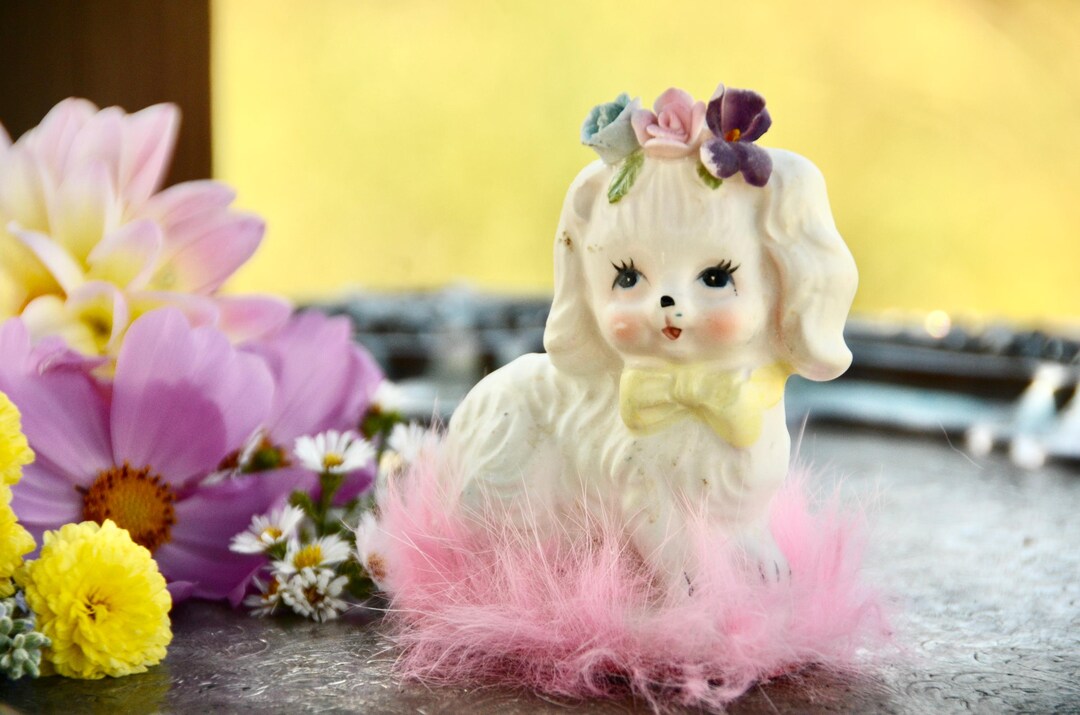 ANAMORPHIC DOG Figurine | Napcoware White Dog Knick Knack With Flower ...