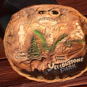 Vintage YELLOWSTONE SOUVENIER Wall Plaque | Yellowstone Memorabilia ...