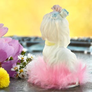 ANAMORPHIC DOG Figurine | Napcoware White Dog Knick Knack With Flower ...