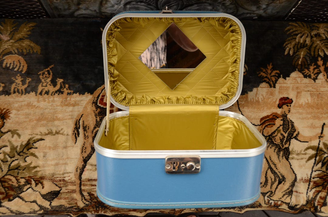 RETRO TRAIN CASE | Small Hard Blue Case With Mirror Inside | Craft ...