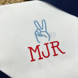 Peace Hand Sign Embroidery Design, Version 1, Mini Satin Stitch Machine ...