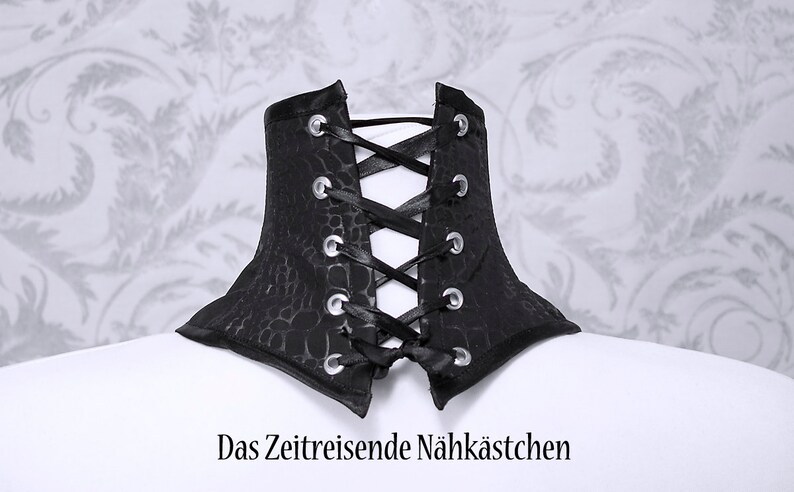 Reptile Print Neck Corset With Chains and Rivets Gothic - Etsy