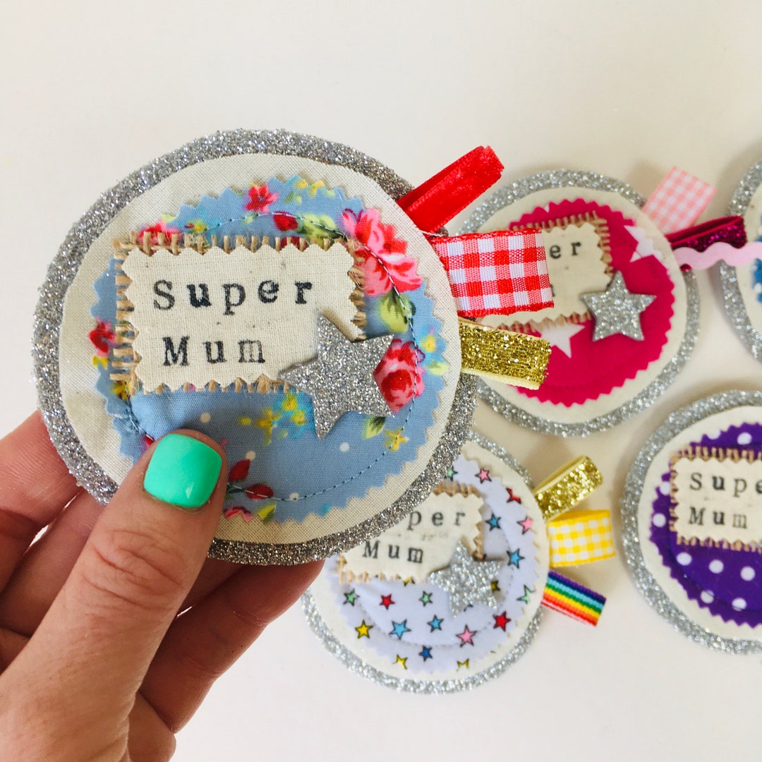 Personalized Mother's Day Pin: Custom Mum Badge, Handmade Brooch - Etsy
