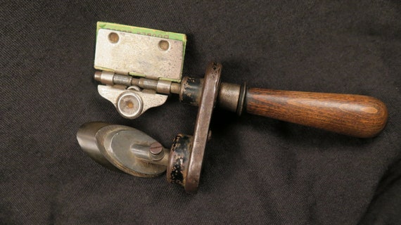 Old Razor Sharpner by Schutzmarke TARANTELLA D. R. P. | Etsy