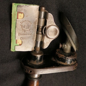 Old Razor Sharpner by Schutzmarke TARANTELLA D. R. P. - Etsy