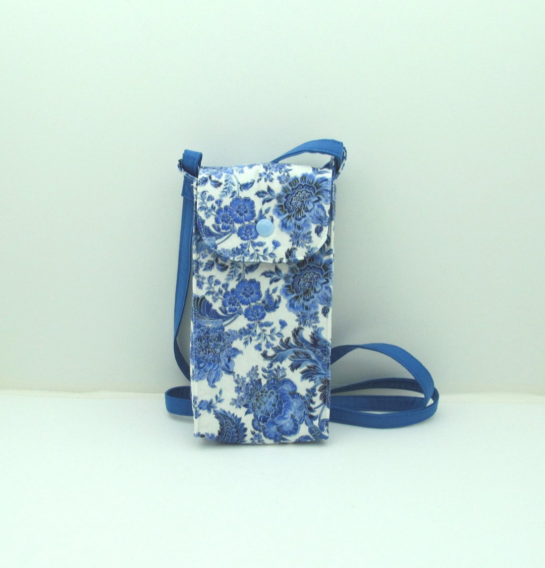 Blue and White Floral Flower Pattern Print Padded Cell Phone Holder Bag ...