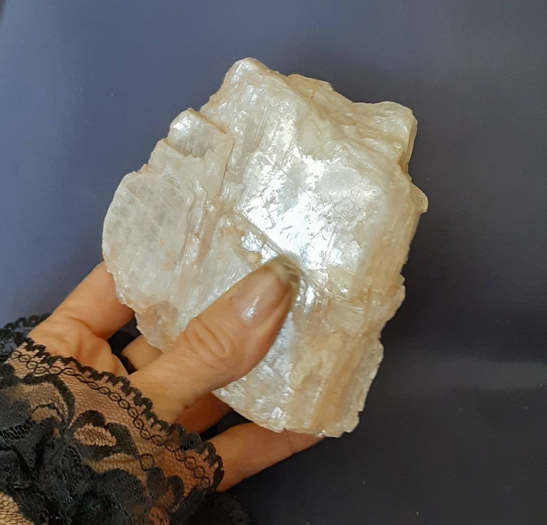 Selenite Quartz Crystal / Healing Crystals Selenite Gemstone / Raw ...