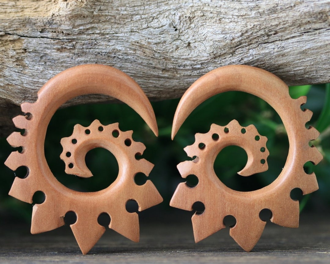 Hand Carved Wood Gauge Earrings 7mm 1GA Organic Body Jewelry - Etsy