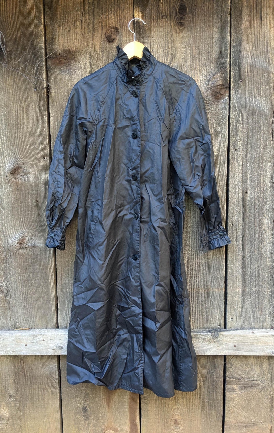 80s Vintage Black Ruffle Collar Raincoat Trench Coat Jacket / Totes ...
