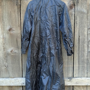 80s Vintage Black Ruffle Collar Raincoat Trench Coat Jacket / Totes ...