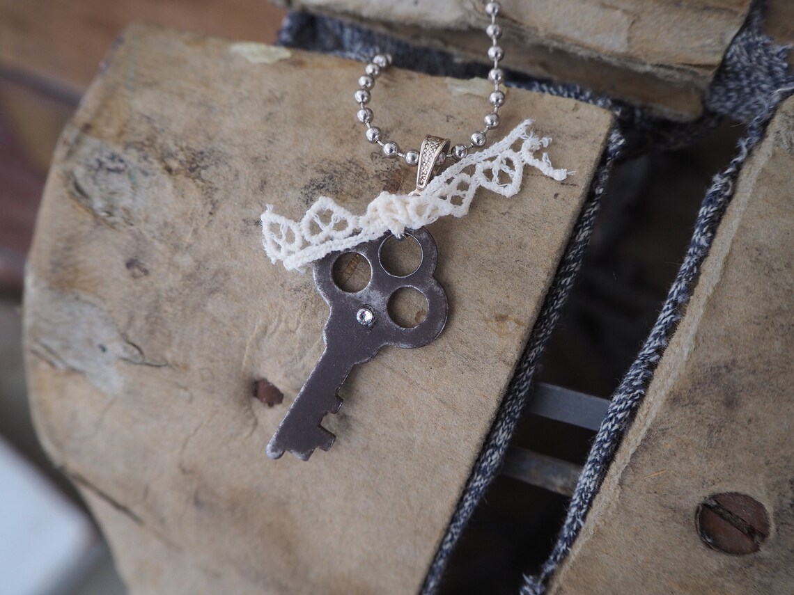 Lace & Key Long Necklace | Etsy