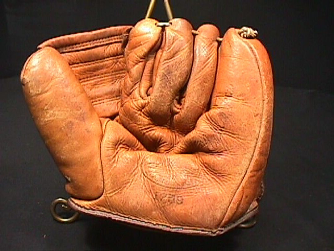 A Vintage 1950's Signed Nellie Fox Baseball Mitt by J.C. Higgins Real ...
