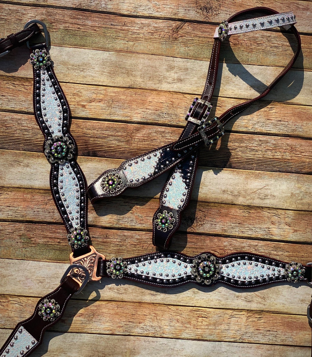 White Glitter With Black Gator Tack Set - Etsy