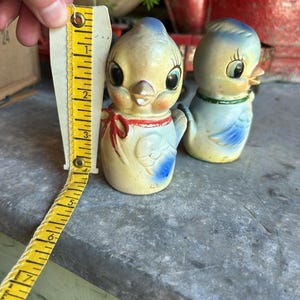 Vintage Commodore Anthropomorphic Birds Noise Box Maker Salt & Pepper ...