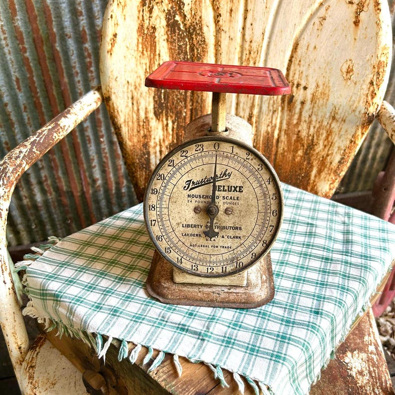 Red Vintage "trustworthy" Household Scale - Etsy