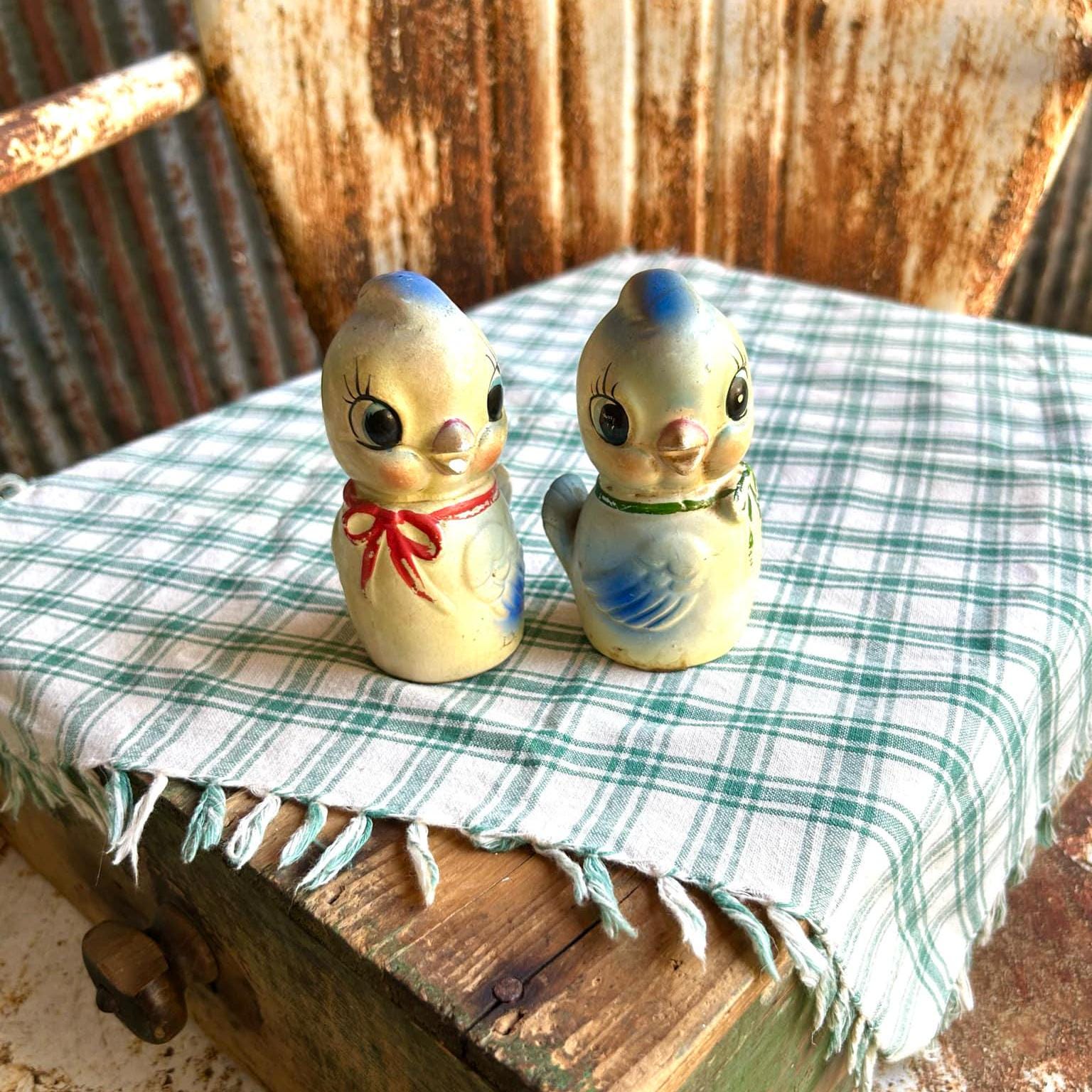 Vintage Commodore Anthropomorphic Birds Noise Box Maker Salt & Pepper ...