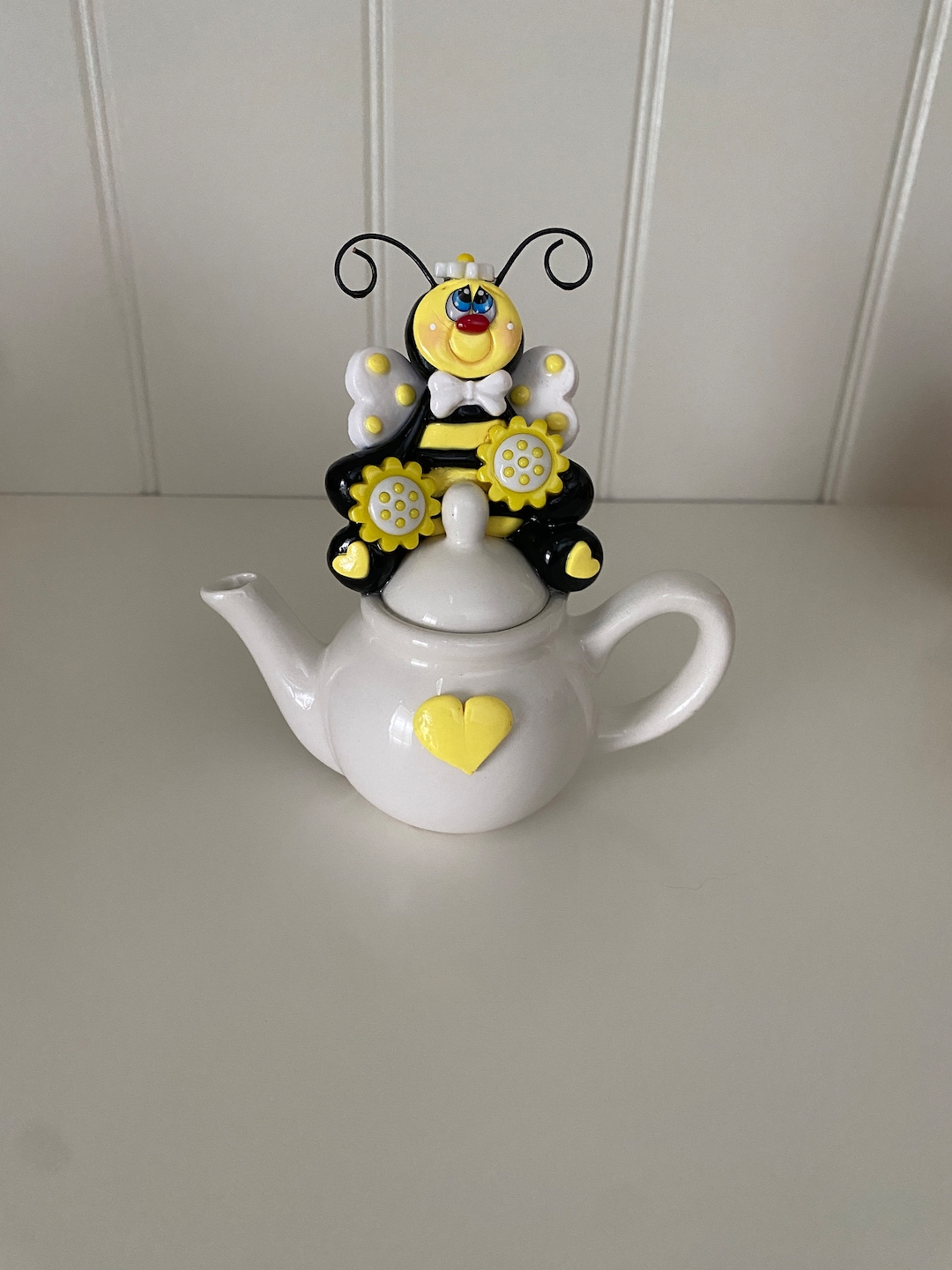 Polymer Clay Bee Sitting on a Ceramic Tea Pot - Etsy